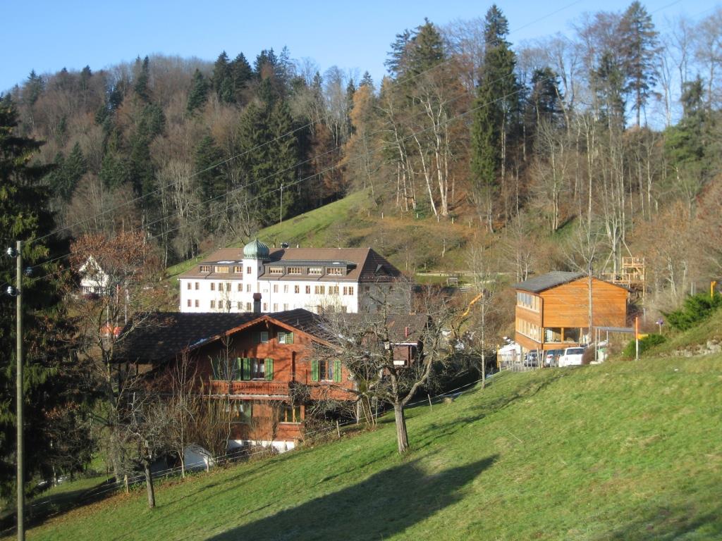 Begegnung mit Geschichte und Gegenwart - Tüüfner Poscht