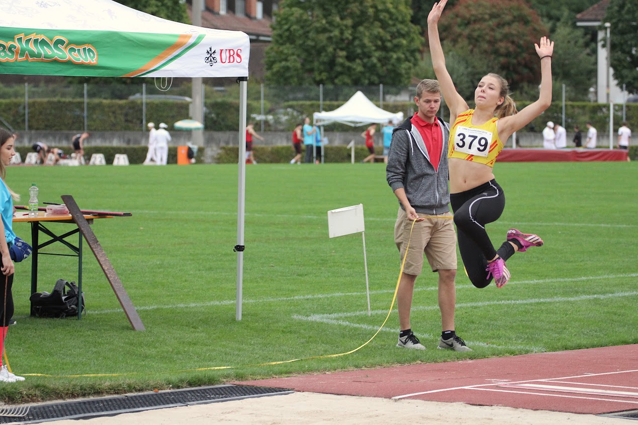 Chiara Lenzi und Jeremiah Mundy mit SM-Silbermedaillen - Tüüfner Poscht